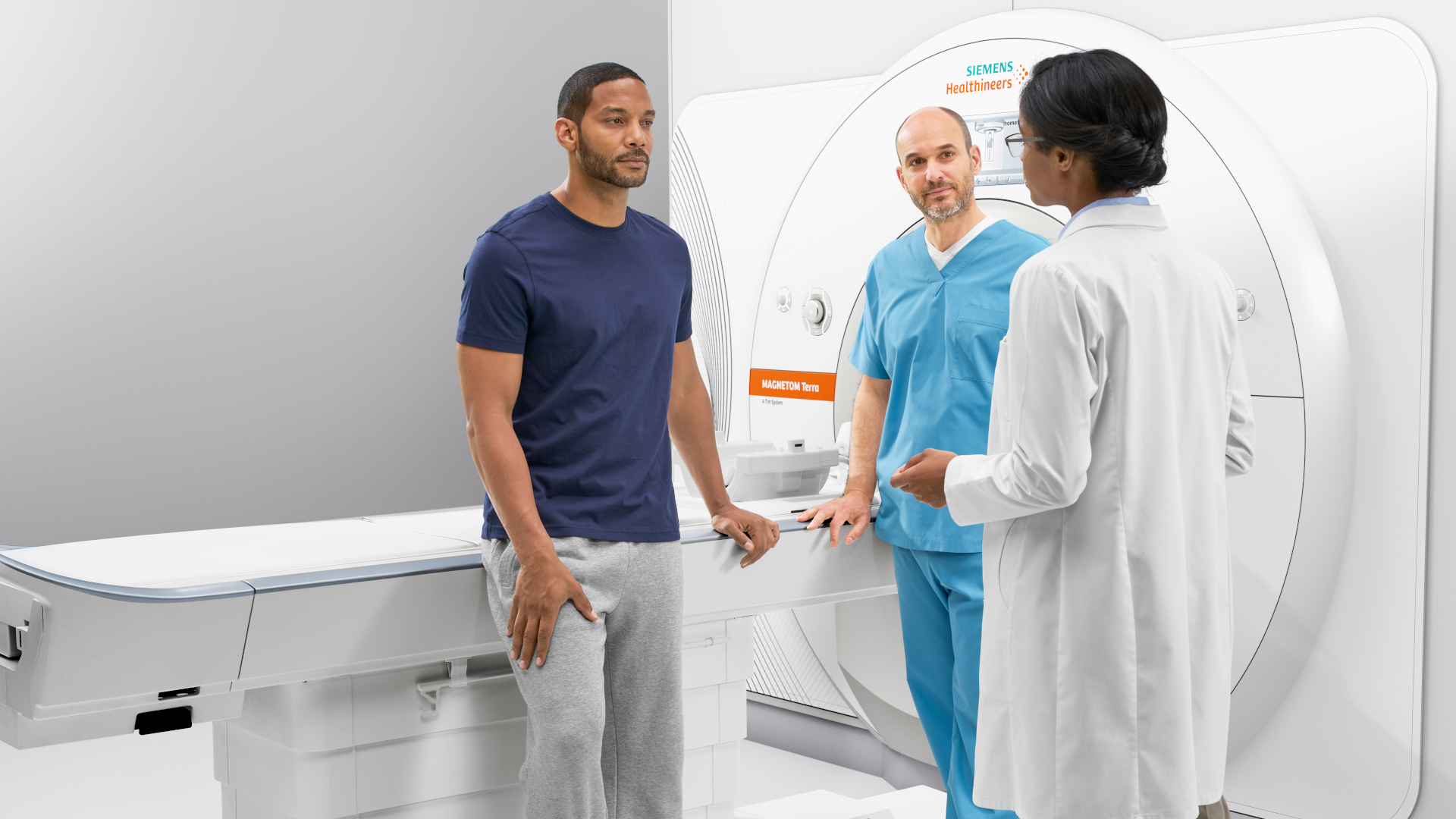 Expert on ultra-high field magnetic resonance imaging from Siemens ...