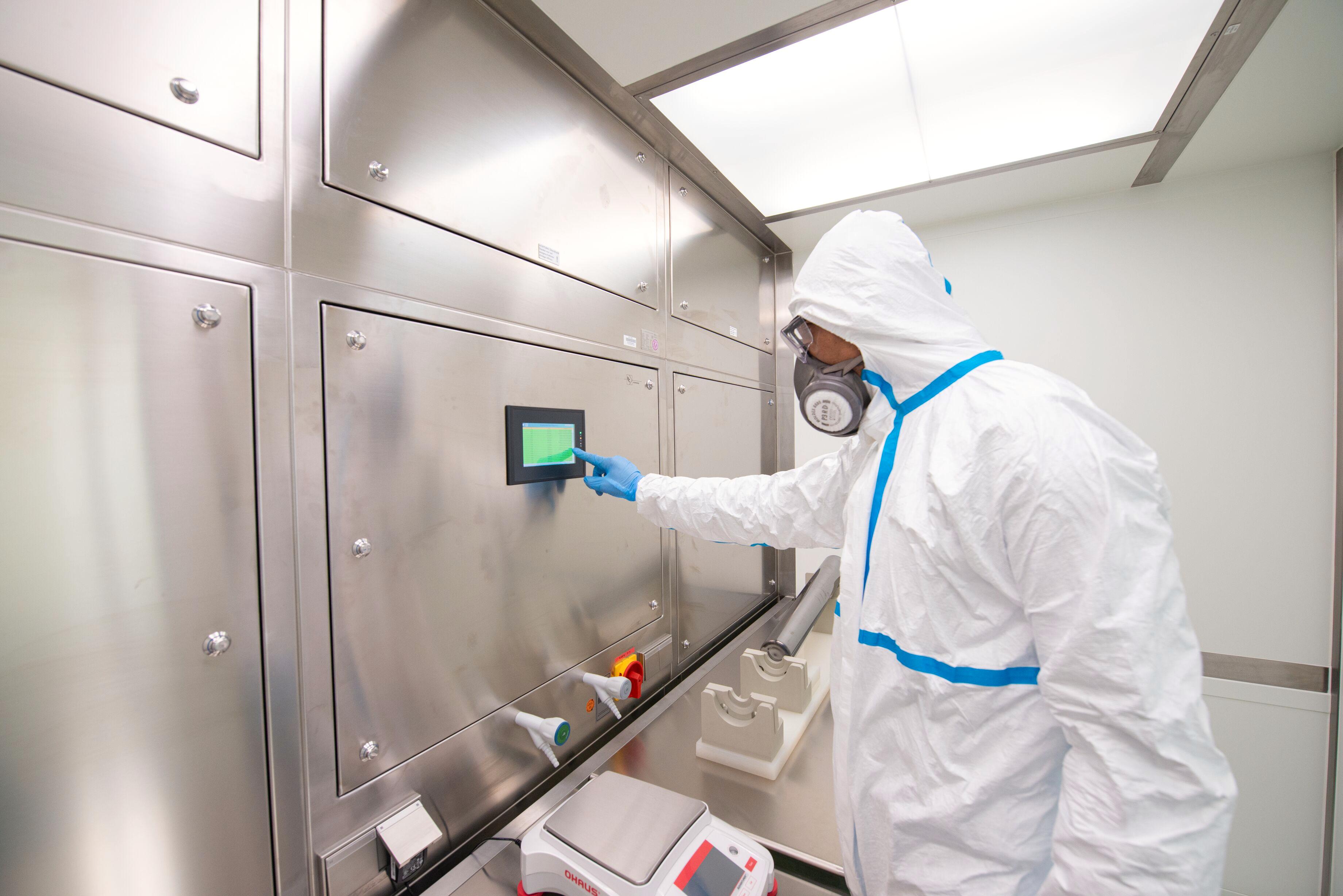 Growing crystals: a team achievement in pure form