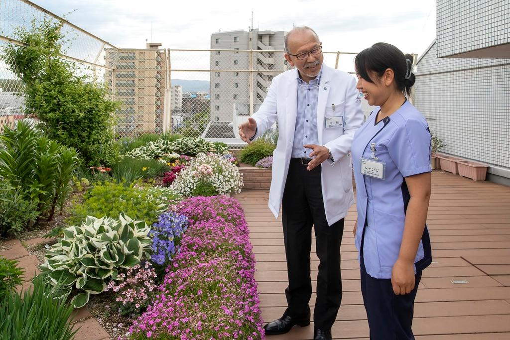 Toward managing a sustainable hospital