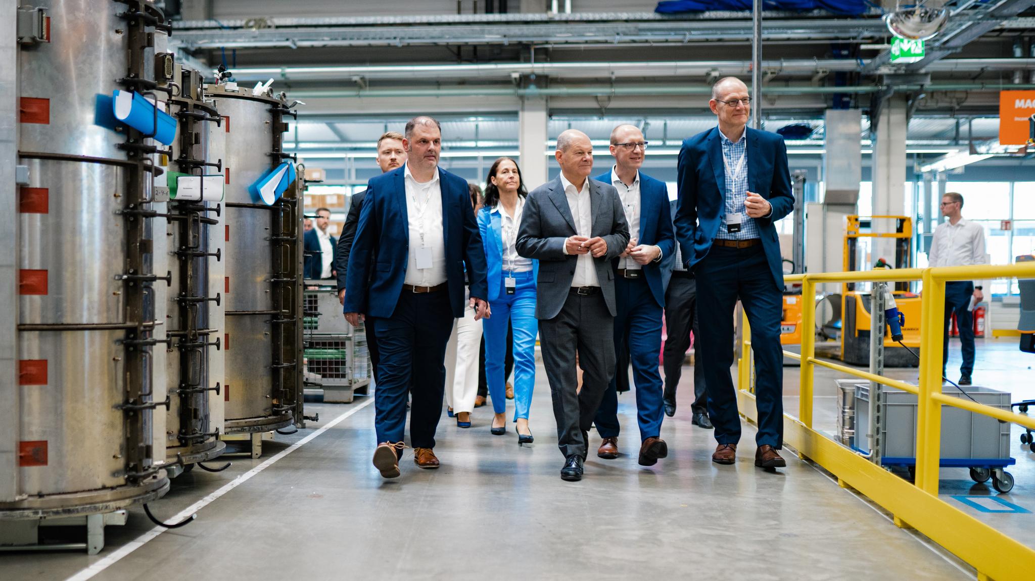 German Chancellor Olaf Scholz visits Siemens Healthineers