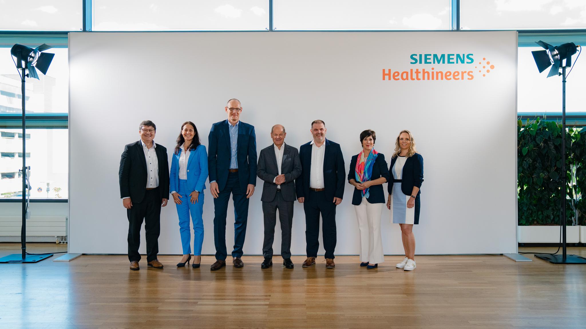 German Chancellor Olaf Scholz visits Siemens Healthineers