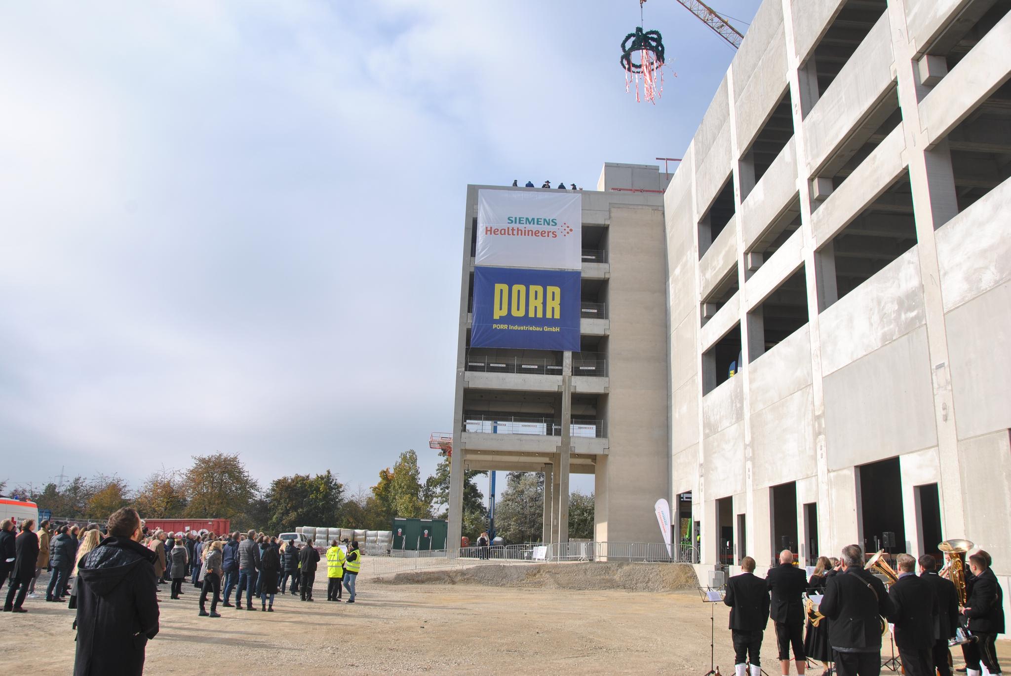 Forchheim site expansion: 350 million euro project celebrates topping ...